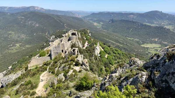 Lagrasse et son abbaye médiévale : un village incontournable de l'Aude 2025