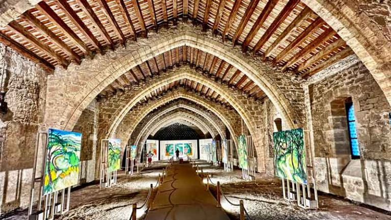 Lagrasse et son abbaye médiévale : un village incontournable de l'Aude 2025